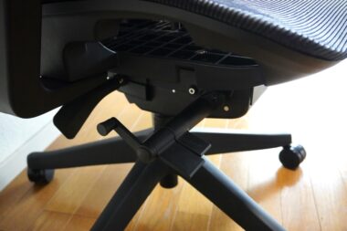 オフィスチェア「FlexiSpot C7 Air」レビュー：荒削り感はあるが、同社のデスクとの組み合わせにぴったり – OREFOLDER