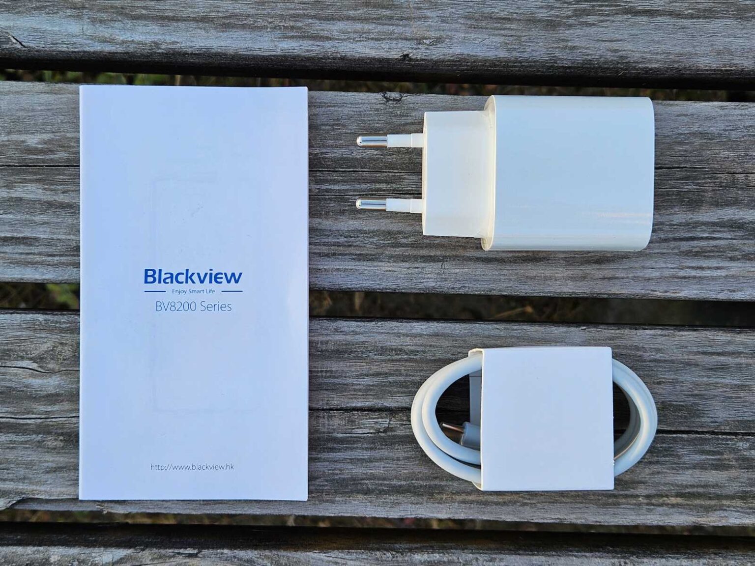 Blackview BV8200 レビュー：背面に円形ディスプレイを備え、MIL-SPEC 810H認証のタフネススマホ – OREFOLDER